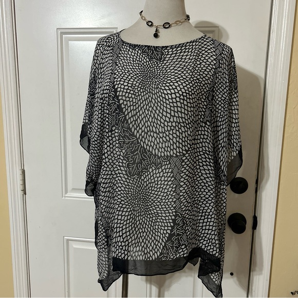 The Metropolitan Museum Of Art | Tops | The Metropolitan Museum Of Art ...